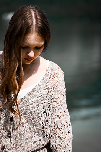 Ravelry: Mandry cardigan pattern by Natalie Pelykh