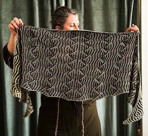 Ravelry: Samara pattern by Lesley Anne Robinson