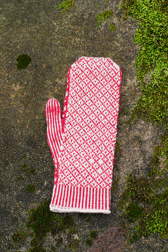 Ravelry: Astrid pattern by Shannon Okey