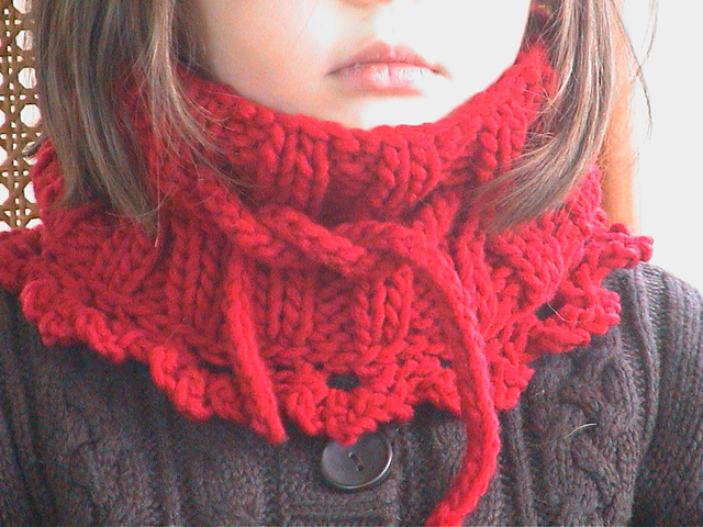 Ravelry: TULIPE NECKBAND pattern by Knitisfun - Catherine Roujansky