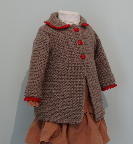 Ravelry: Sarah coat pattern by Knitisfun - Catherine Roujansky