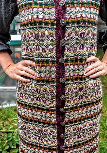 Ravelry: Thornlea pattern by Jennifer Beale