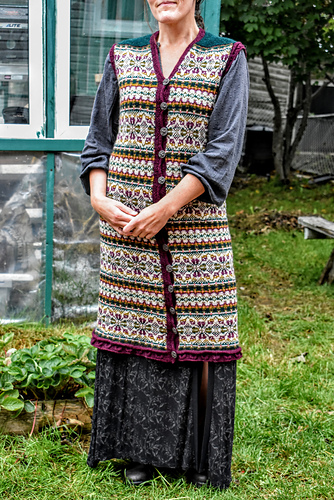 Ravelry: Thornlea pattern by Jennifer Beale