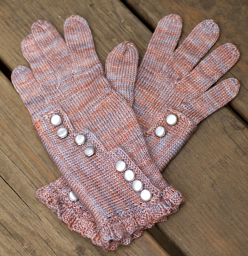 Ravelry: Cubist Gloves pattern by Dagmar Mora