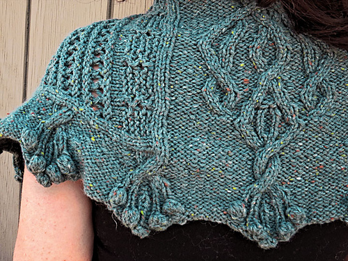 Ravelry: Celtic Jewel Shawl pattern by Hélène Rush