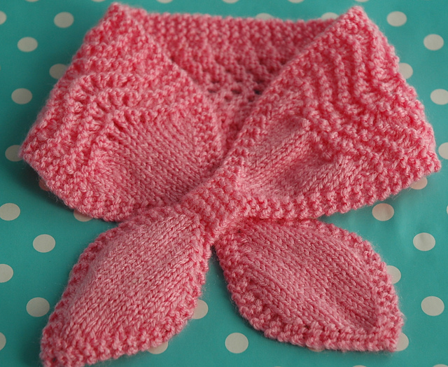 Ravelry: DK - Dog collar cover & dogs lacy scarf pattern by Knits-r-us