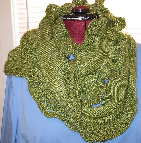 Ravelry: Merino Silk Moebius Scarf pattern by Lynn Hamann