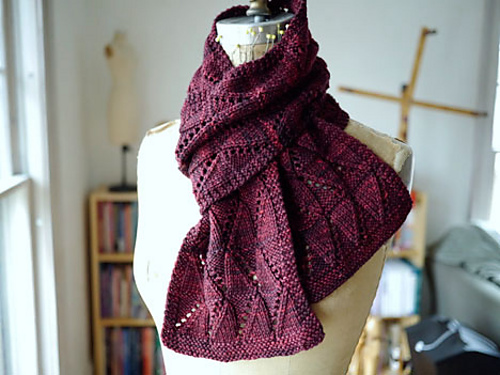 Ravelry: Fall Line Scarf pattern by Anne Hanson