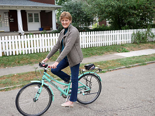 Ravelry: Pedal Pusher pattern by Anne Hanson