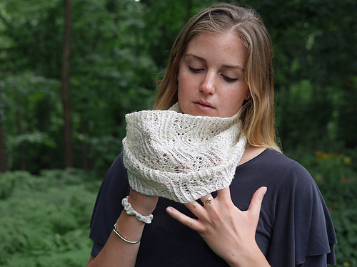 Ravelry: Nemes pattern by Anne Hanson
