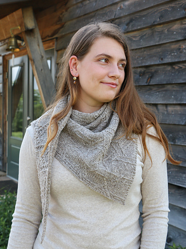 Ravelry: Waggle Dance pattern by Anne Hanson