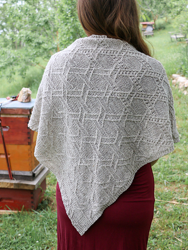 Ravelry: Waggle Dance pattern by Anne Hanson