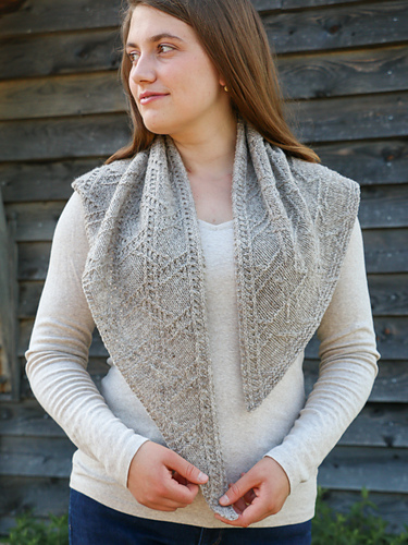 Ravelry: Waggle Dance pattern by Anne Hanson