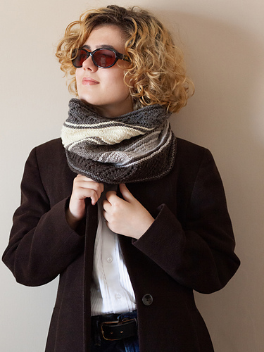 Ravelry: Ruff Stripes pattern by Anne Hanson