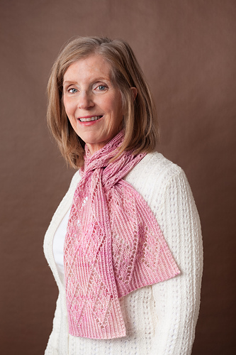Ravelry: I Kiss and Tell pattern by Anne Hanson