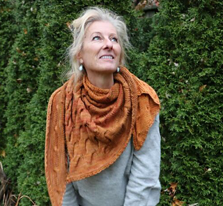 Ravelry: Allegra Sunset Shawl pattern by Jacqueline Grice