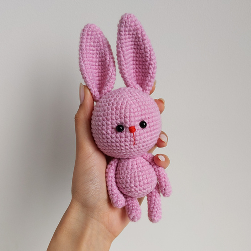 Ravelry: Pink bunny rabbit pattern by Vira Velmozhna