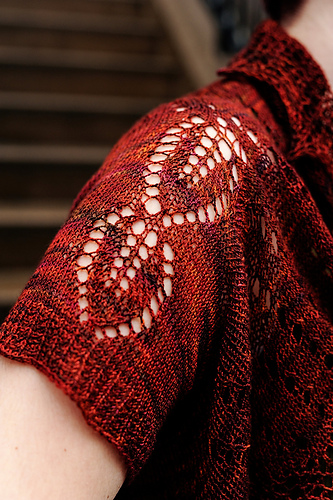 Ravelry: Velma Shrug pattern by Kelli Slack