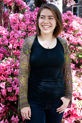 Ravelry: Crianza Shrug pattern by Kelli Slack