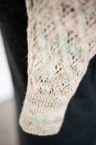 Ravelry: Paula Shrug pattern by Kelli Slack