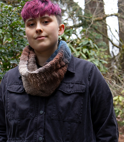 Ravelry: Diagonal Tracks Moebius Crochet pattern by Pat Groves