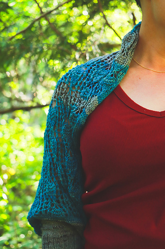 Ravelry: Comice Shrug pattern by Kelli Slack