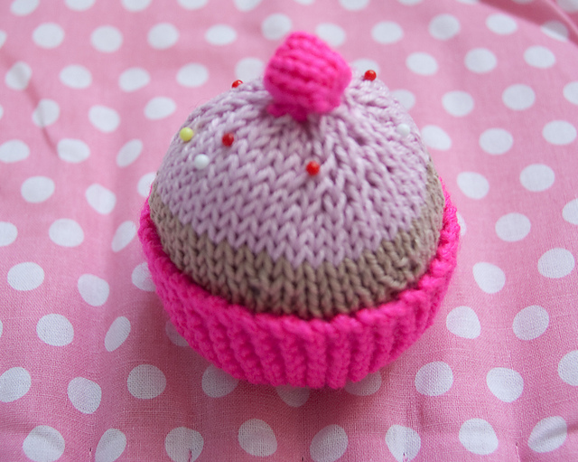 Ravelry: Cupcake pattern by Amelia Dellow Designs