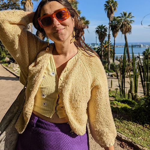 Ravelry: Cardi-CHOU: The Cozy and Cropped Cardigan pattern by Lenny ...