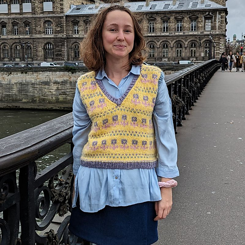 Ravelry: TULIPE Vest: A Colorful Sleeveless Sweater pattern by Lenny ...