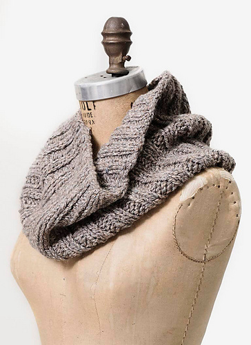 Ravelry: Long Island Cowl pattern by Nancy Ekvall