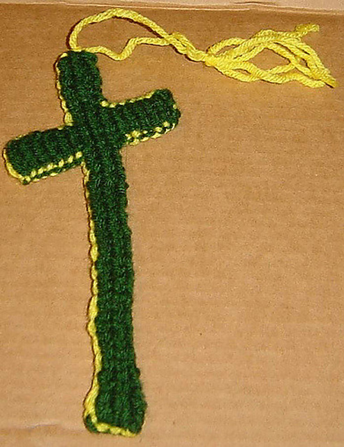 Ravelry: double knit cross shaped bookmark pattern by Knittinfiasco