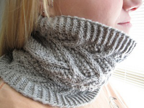 Ravelry: Frosted Cowl Neck Warmer pattern by Krista Werbil