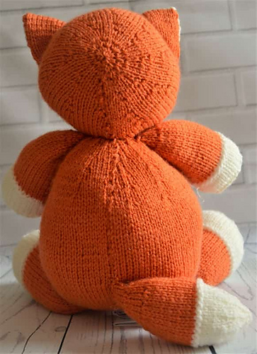 Ravelry: Loxy the Fox pattern by Knitting by Post