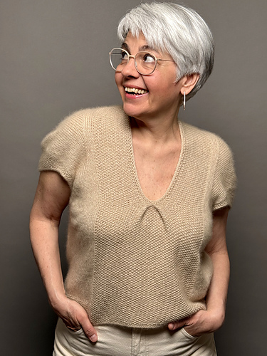 Ravelry: Kimono Top pattern by Dani Bauer