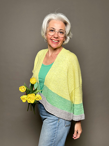 Ravelry: Kimono-Cardigan pattern by Dani Bauer