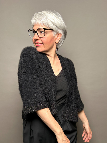 Ravelry: Kimono-Cardigan pattern by Dani Bauer