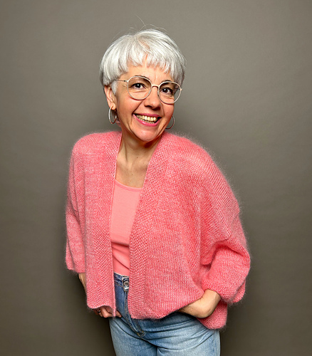 Ravelry: Kimono-Cardigan pattern by Dani Bauer