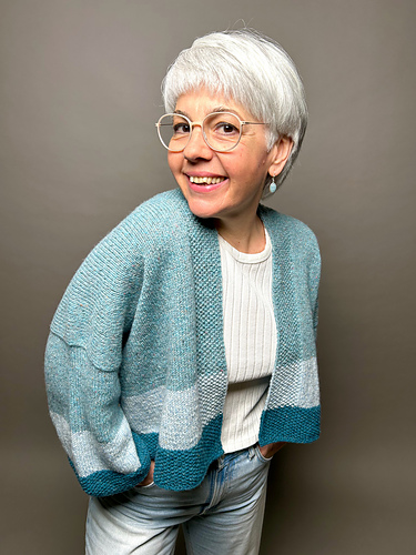 Ravelry: Kimono-Cardigan pattern by Dani Bauer