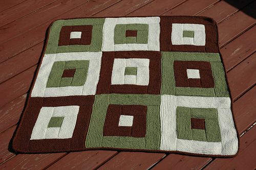 Ravelry: Log Cabin Square pattern by Sarah Bradberry