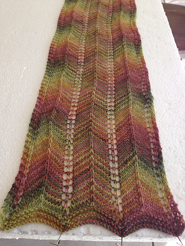 Ravelry: Drapey scarf pattern by Maria Higgs