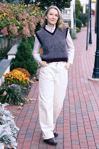Ravelry: Kaffi Vest pattern by Jennifer Dassau