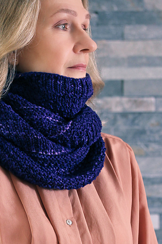 Ravelry: Courser Loop pattern by Jennifer Dassau