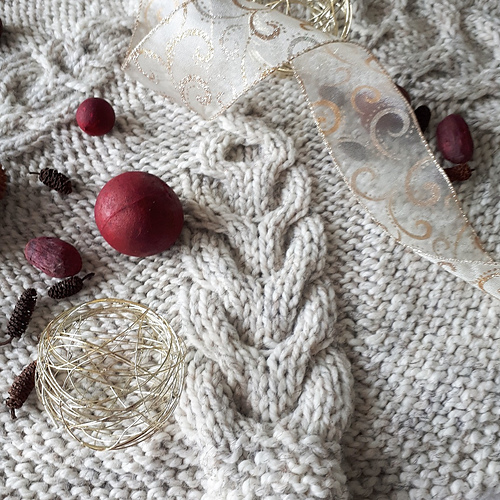 Ravelry: Cables Fir Christmas Tree Skirt pattern by Megan Hallam