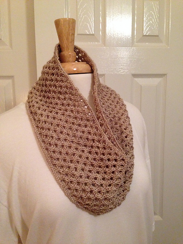 Ravelry: Dimpled Eyelet Cowl pattern by Gretchen Tracy