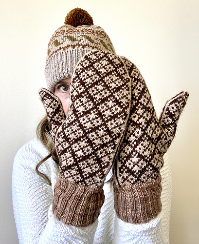 Ravelry: S'more Mittens pattern by Jesie Ostermiller