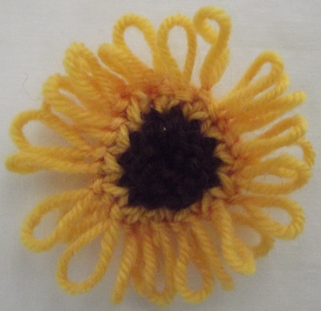 Ravelry: Knit a flower - sunflower pattern by Suz KnittyKits