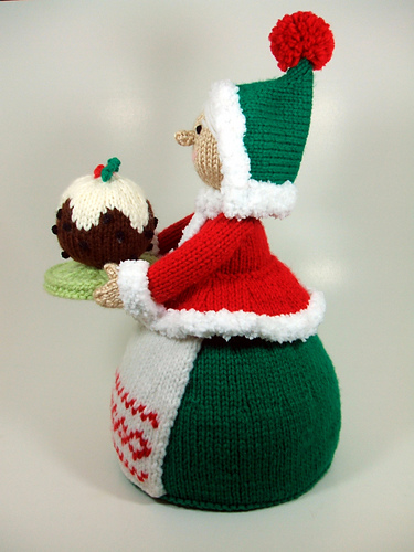 Ravelry: Mrs Claus pattern by Alan Dart