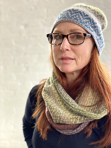 Ravelry: Oscilla Hat and Cowl pattern by Tina Whitmore