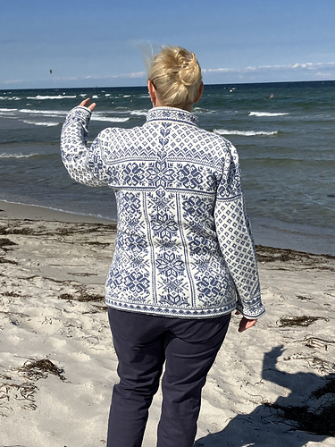 Ravelry: 334-01 Peace Jubileumsgenser pattern by Randi Sunde