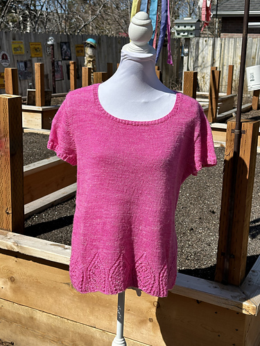 Ravelry: La Feuille pattern by Anne B Hanssen